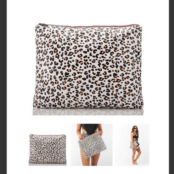 ALOHA Collection | Bags | Aloha Collection Max Pouch | Poshmark